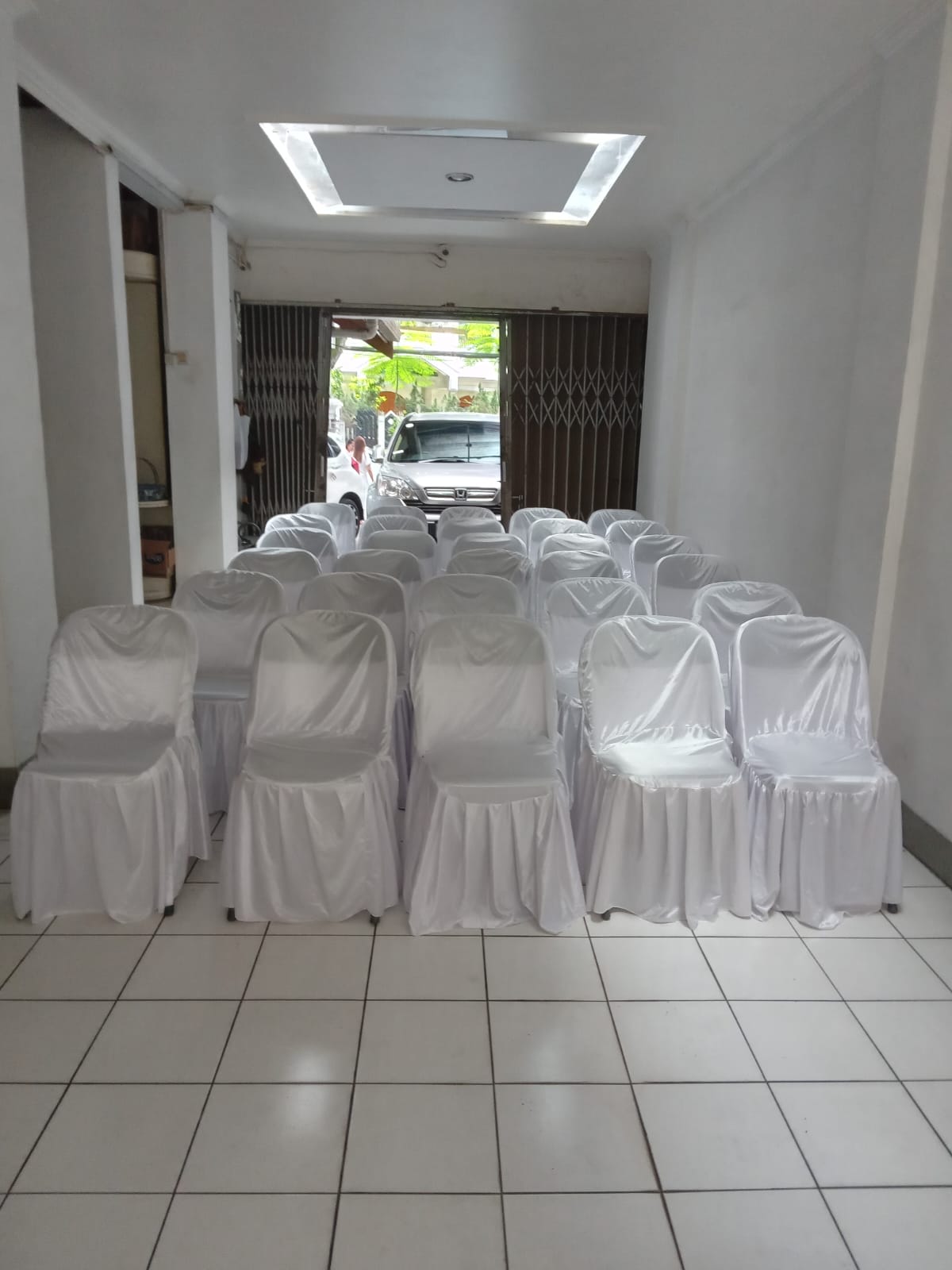 Sewa Kursi Lipat dengan Cover di Bandung,Kursi Pesta Hajatan